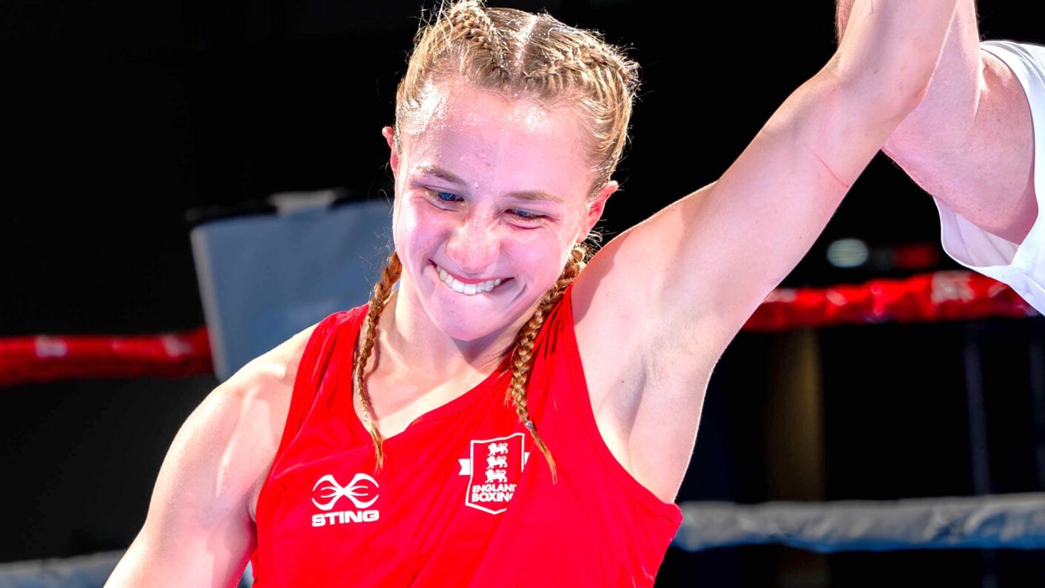 Caroline Dubois and Ellie Scotney have major fights this Sunday, as a ...