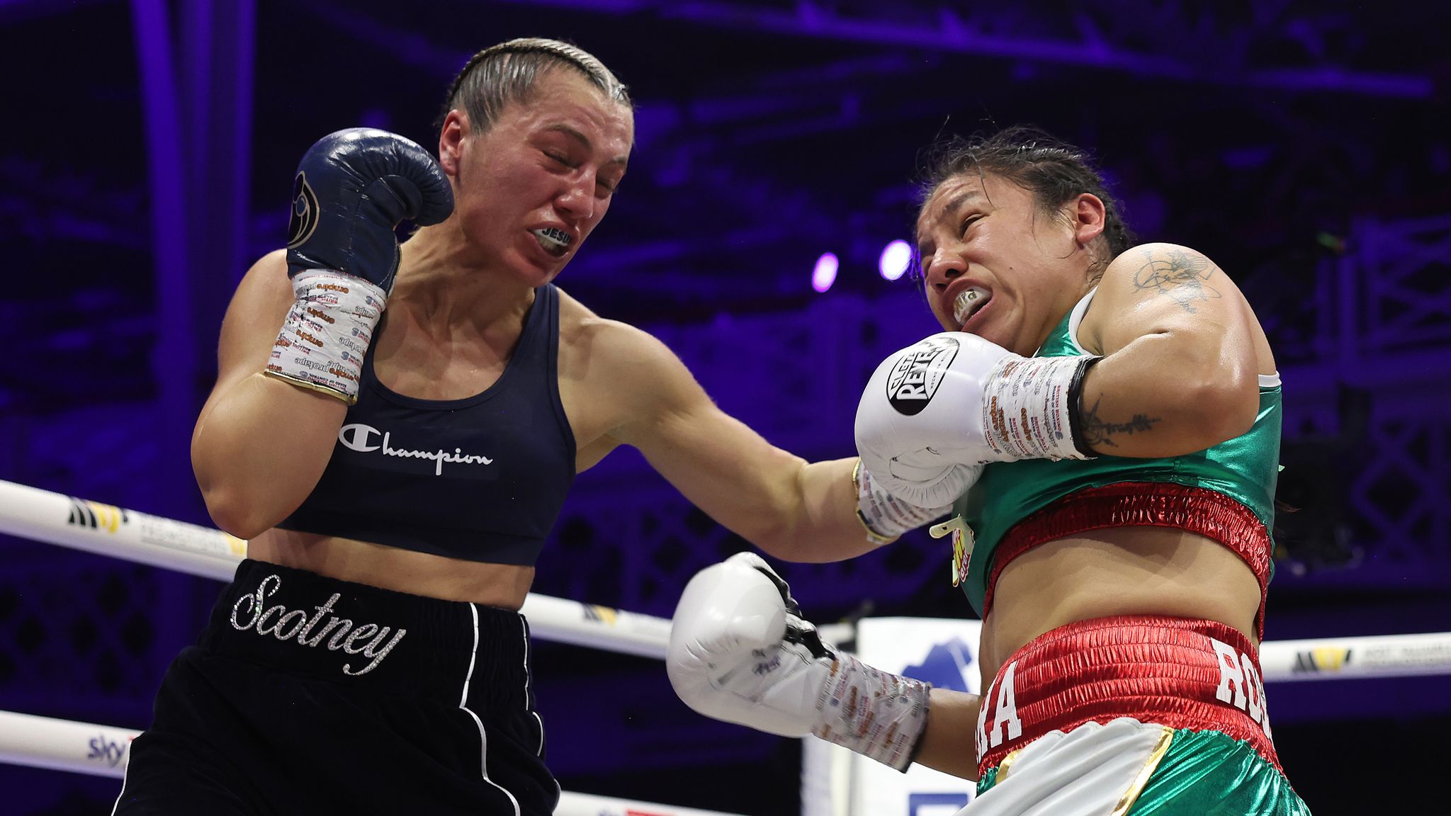 Ellie Scotney wins incredible battle with Mayelli Flores to become ...