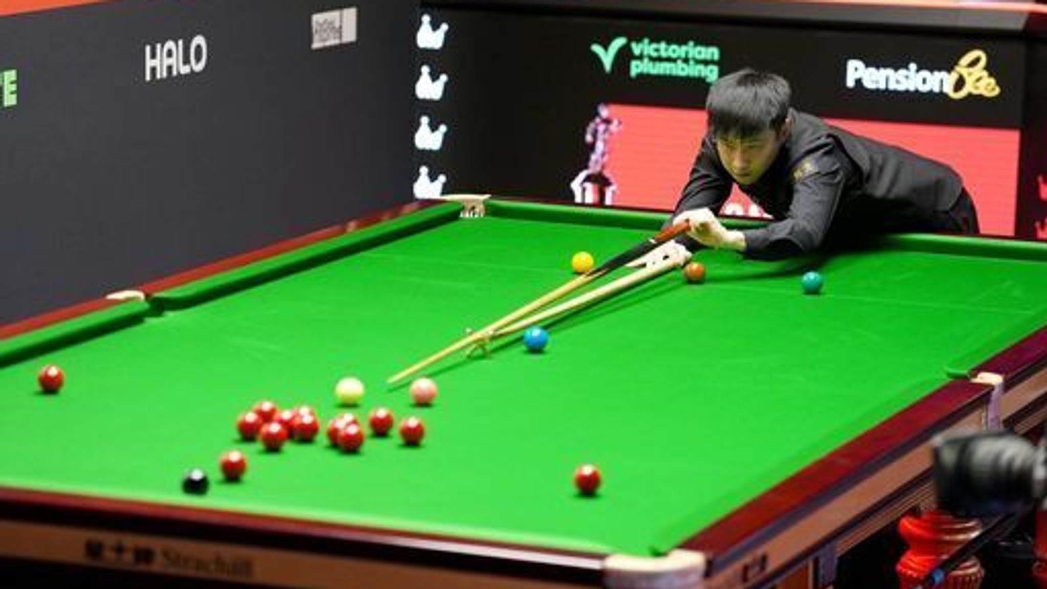 World Snooker Championship: Zhao Xintong leaves fans stunned with ...