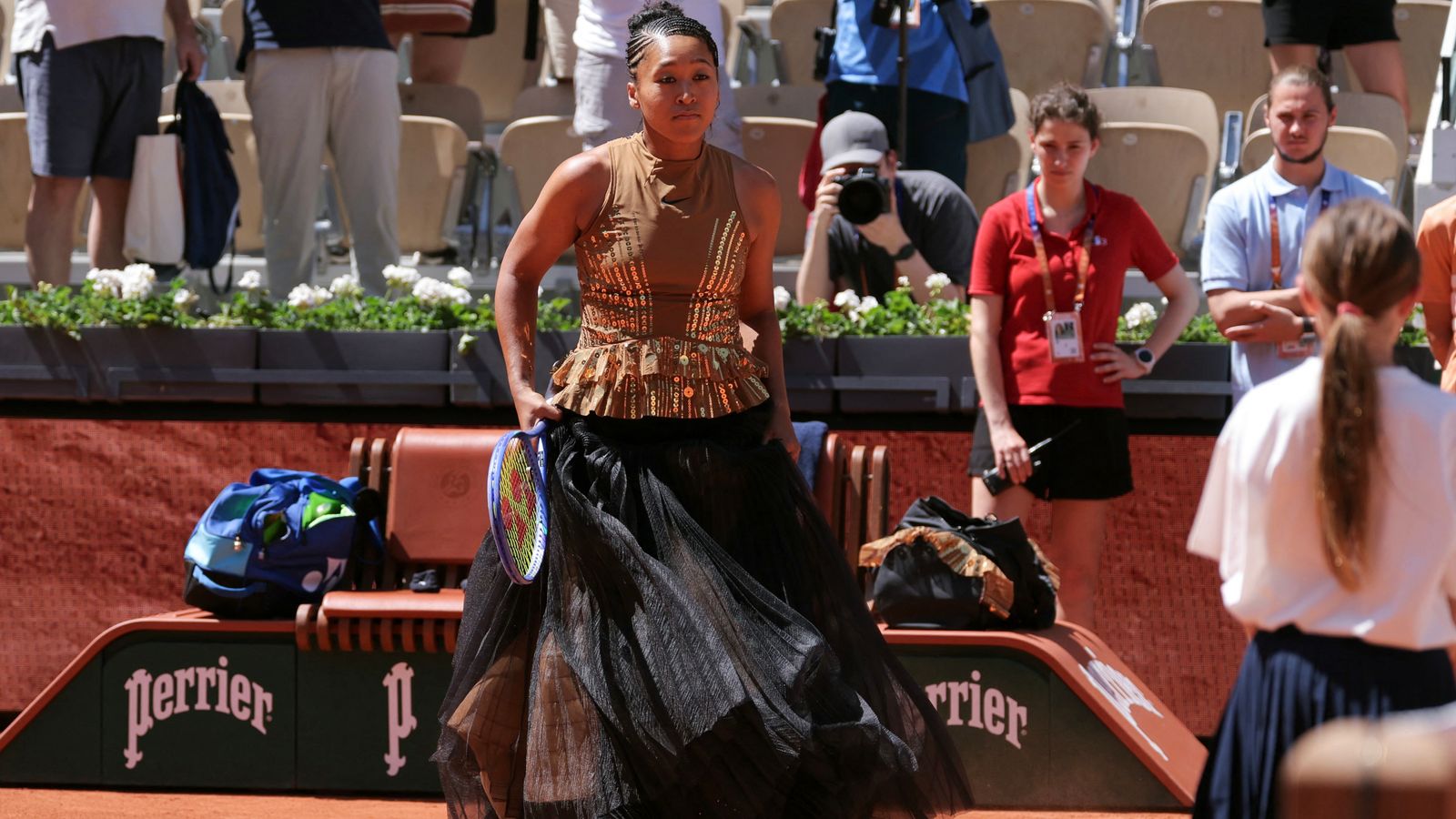 Naomi Osaka's outfit leaves French Open opponent Laura Siegemund ...