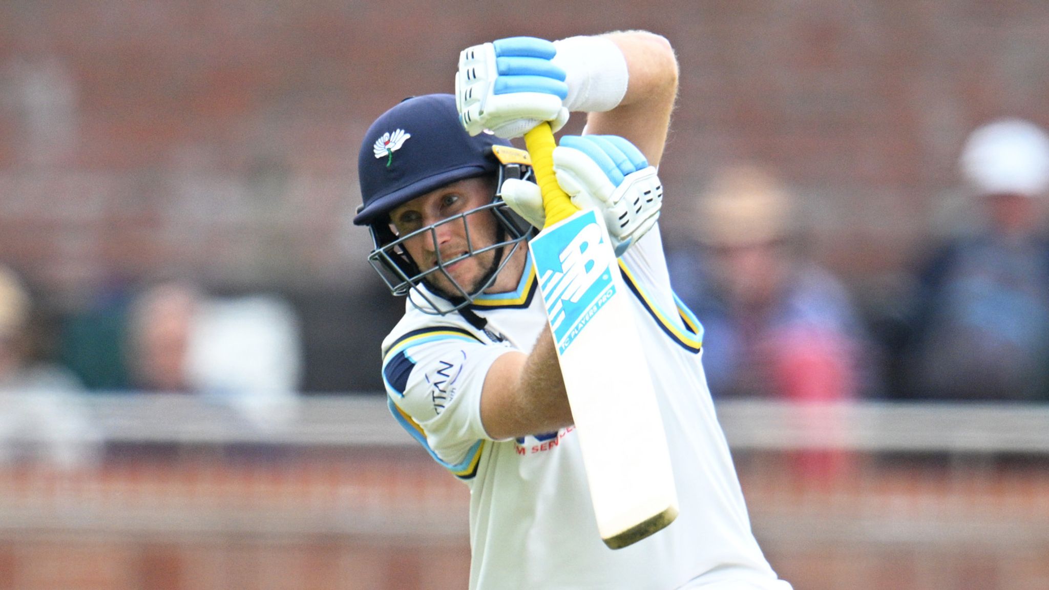 County Championship: Joe Root's Yorkshire struggling, Ben Duckett fires ...