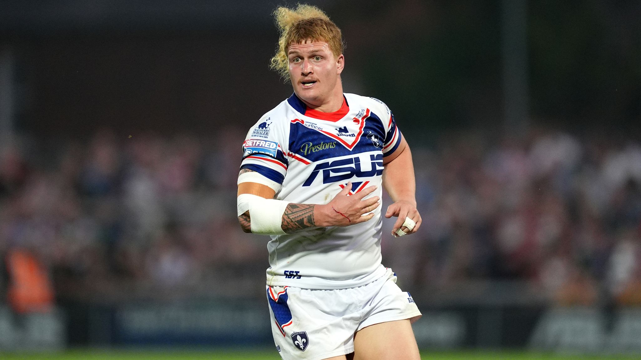 Super League: Harry Smith delivers another priceless performance as ...