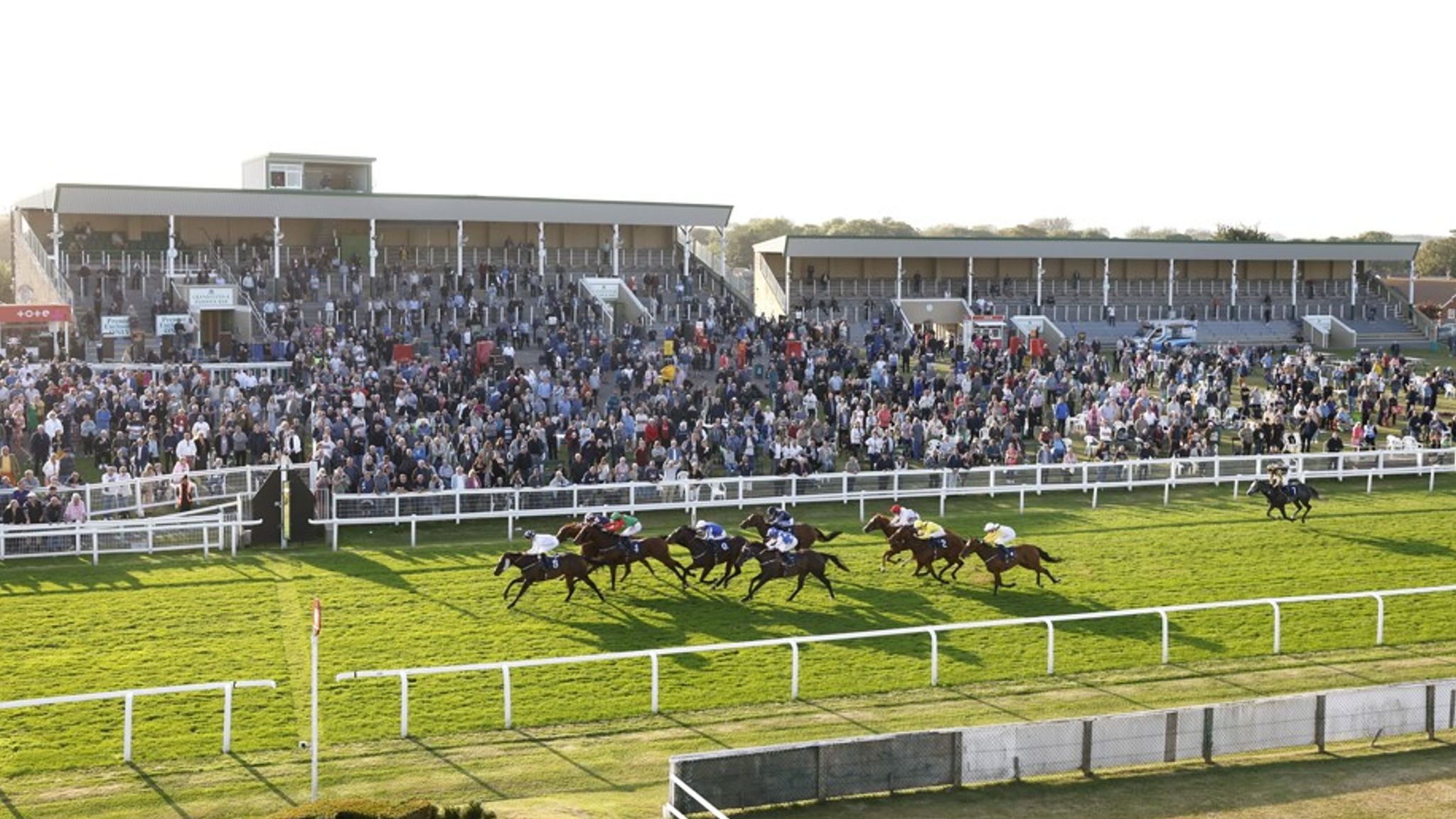 Today on Sky Sports Racing: Kinswoman and Almaty Star clash in Yarmouth ...