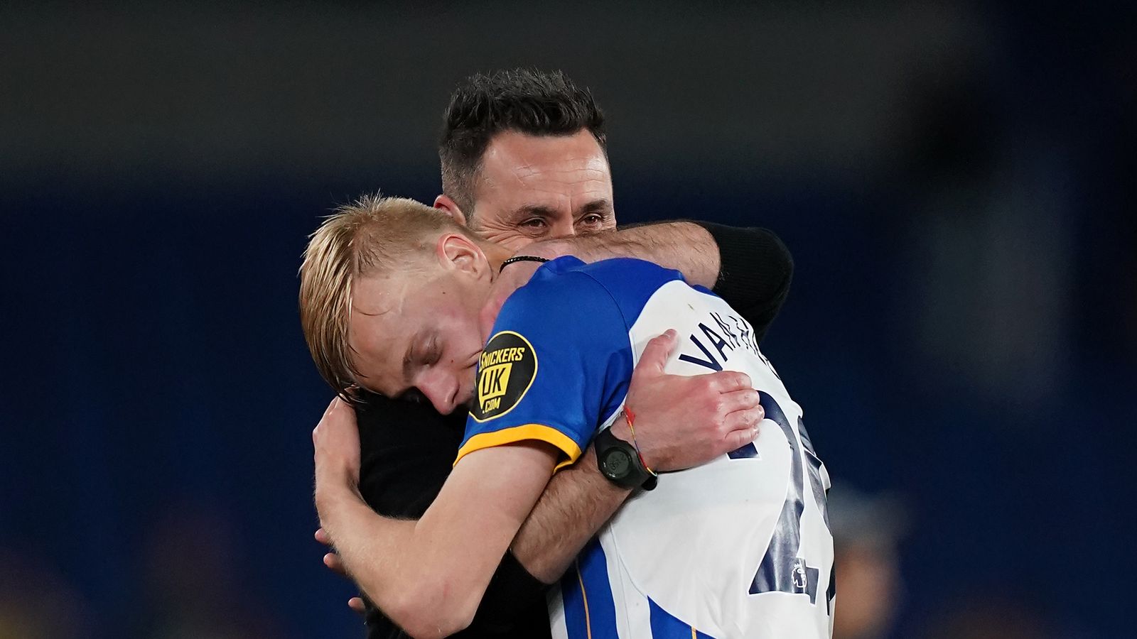 Jan Paul van Hecke: Tottenham agree deal for Brighton defender worth £ ...